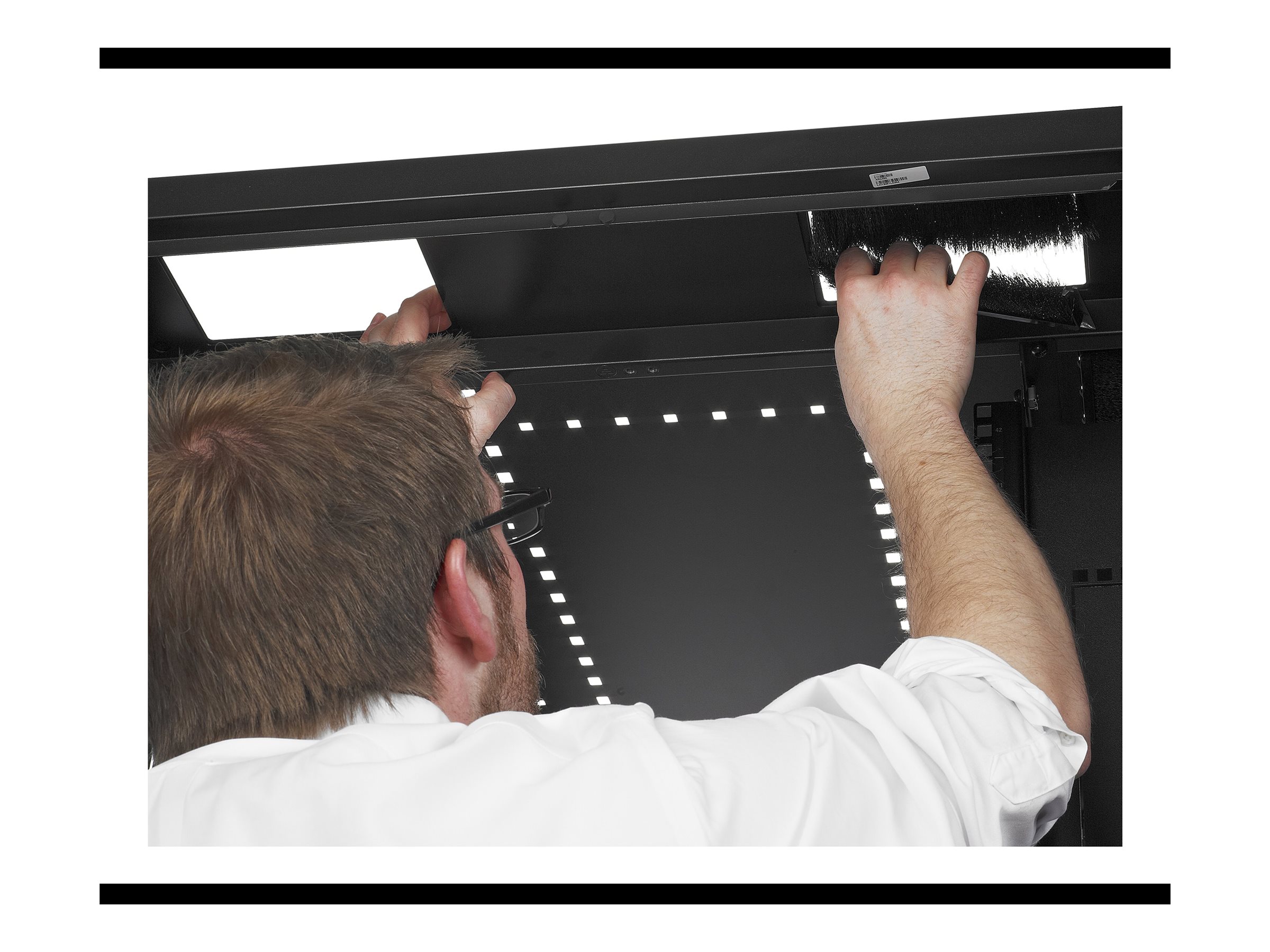 Apc Netshelter Sv 42u Ar2400 Rack Enclosure Server Cabinet | Cabinets Matttroy